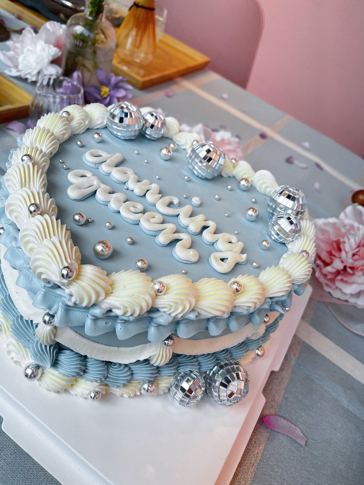 Pastel Bakes: Best Cupcakes, Custom Cakes, and Cafe - Halal