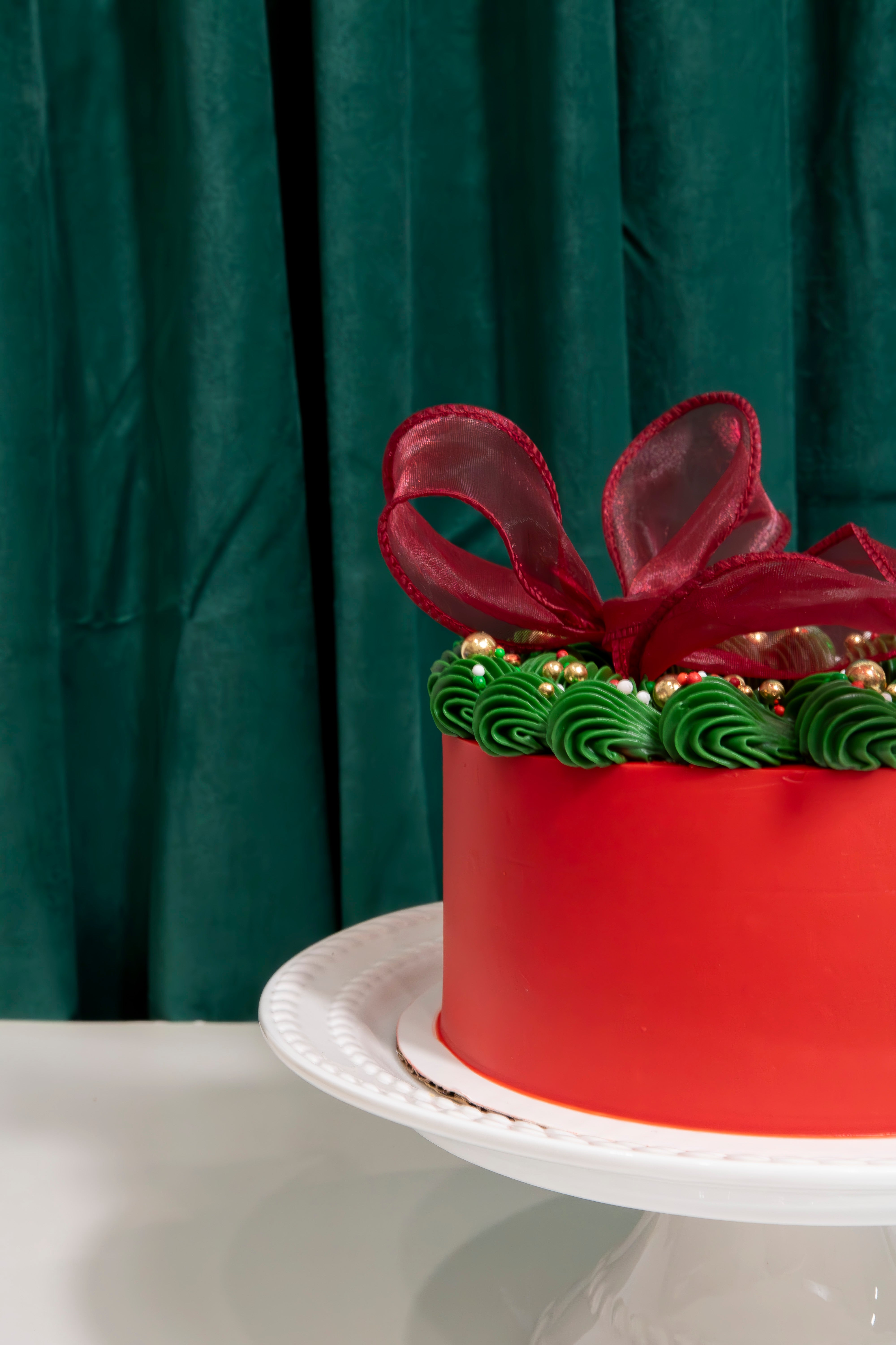 Custom Birthday Cakes Online in Canada | Cafe Pastel – Pastel Bakes