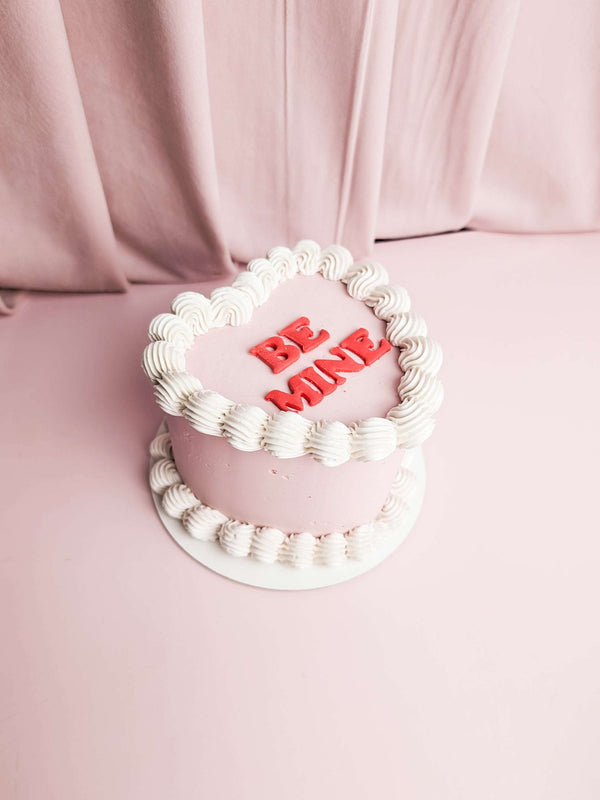 Vintage Heart Cake – Pastel Bakes
